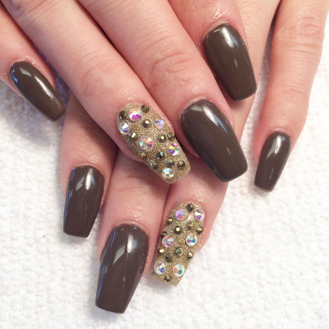 Unhas Decoradas Escuras: 50 Modelos de Tons Escuros