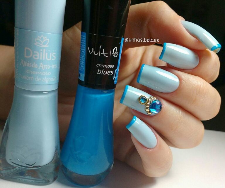 Unhas Azul: 80 Ideias e Cores Diferentes para se Inspiradora