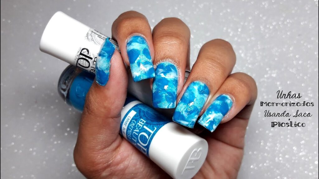 Unhas marmorizadas: 70 Ideias lindas e várias formas de como fazer