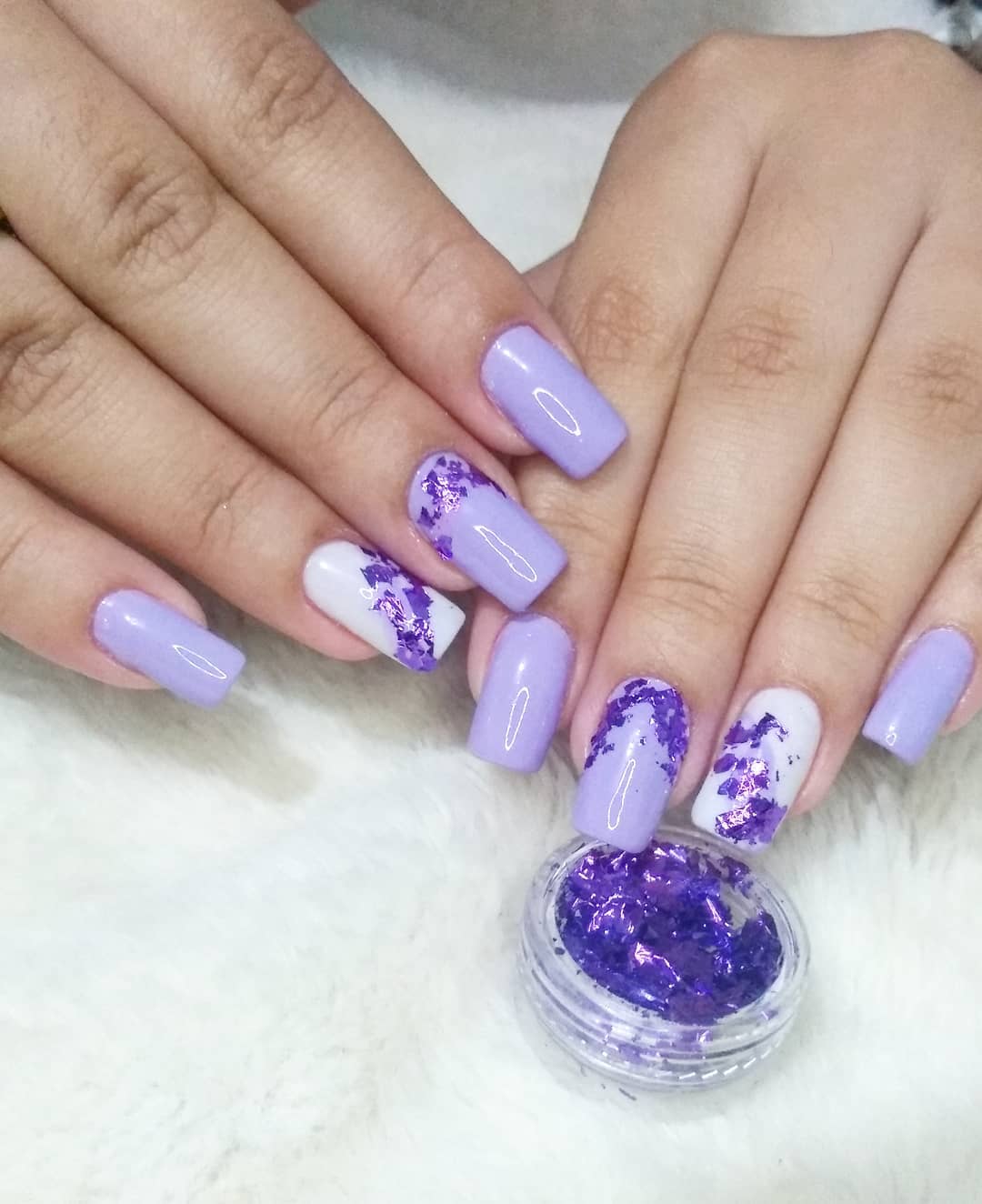 Unhas roxas decoradas: 100 Modelos com tons surpreendetes